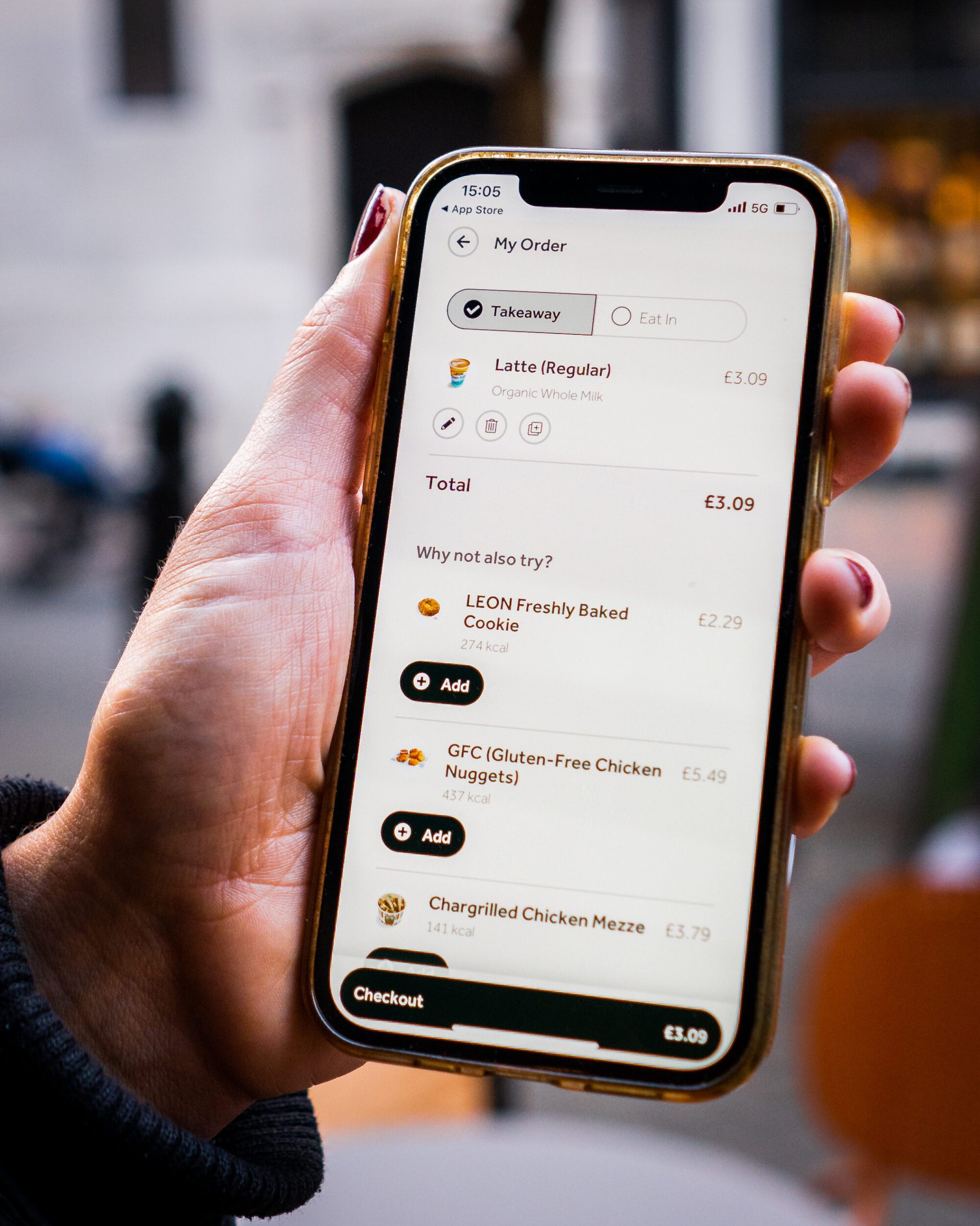 4 powerful benefits of a hospitality mobile app